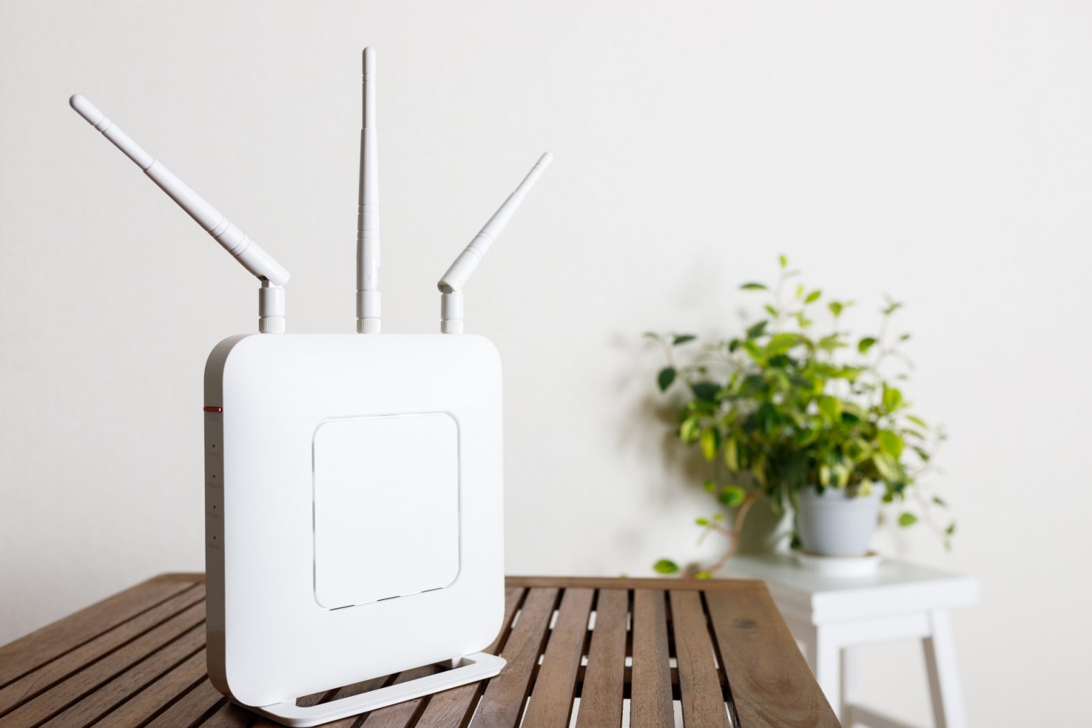 Wi-Fiがすぐ切れるのはなぜ？原因と対処法を解説！iPhoneとAndroidの操作手順についても - 西宮・尼崎・伊丹・大阪のケーブルテレビ・インターネットなら、Baycom（ベイコム）